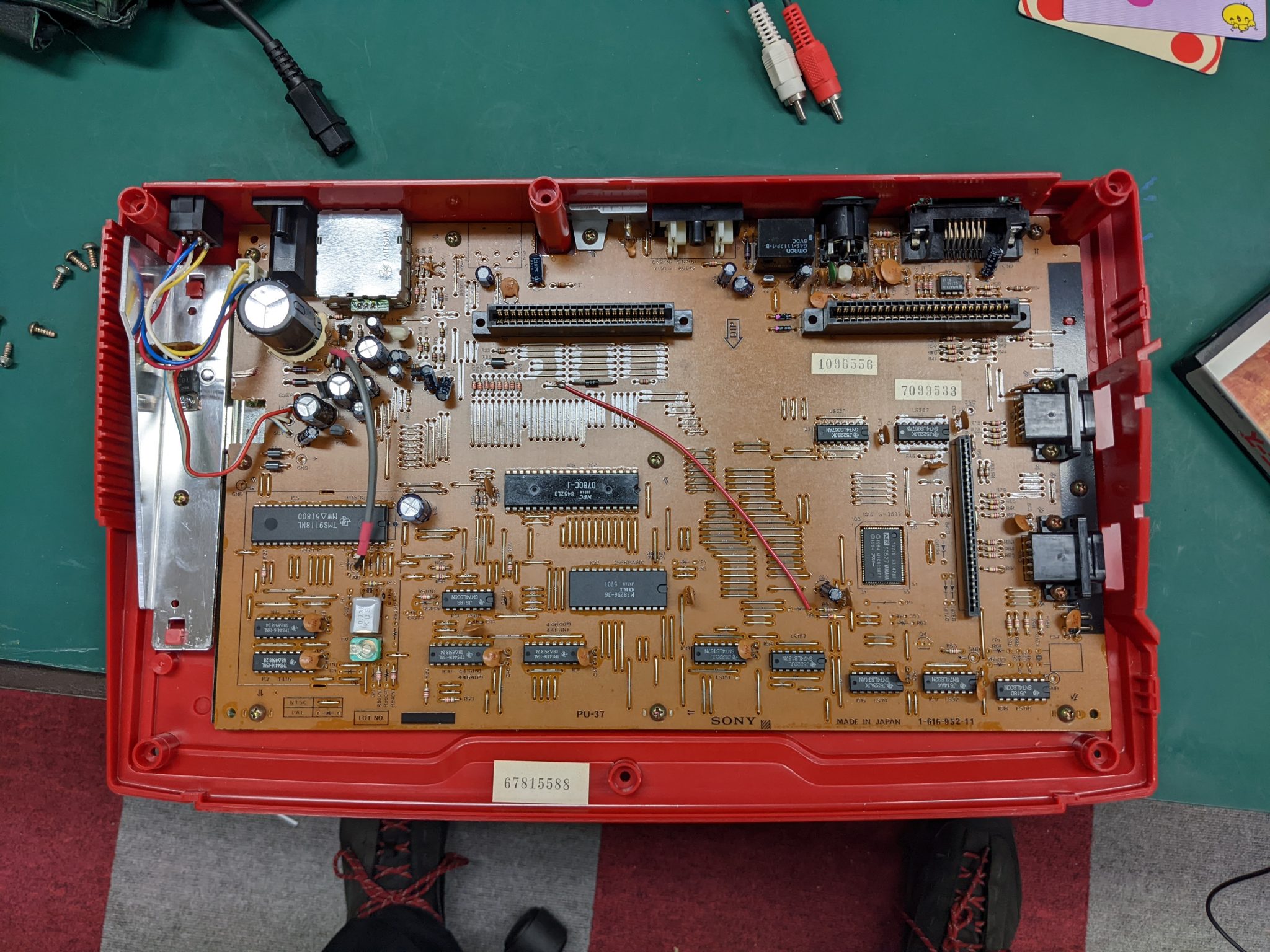 Sony HB-10 MSX repair using a Raspberry Pi Pico-powered breadboard ...