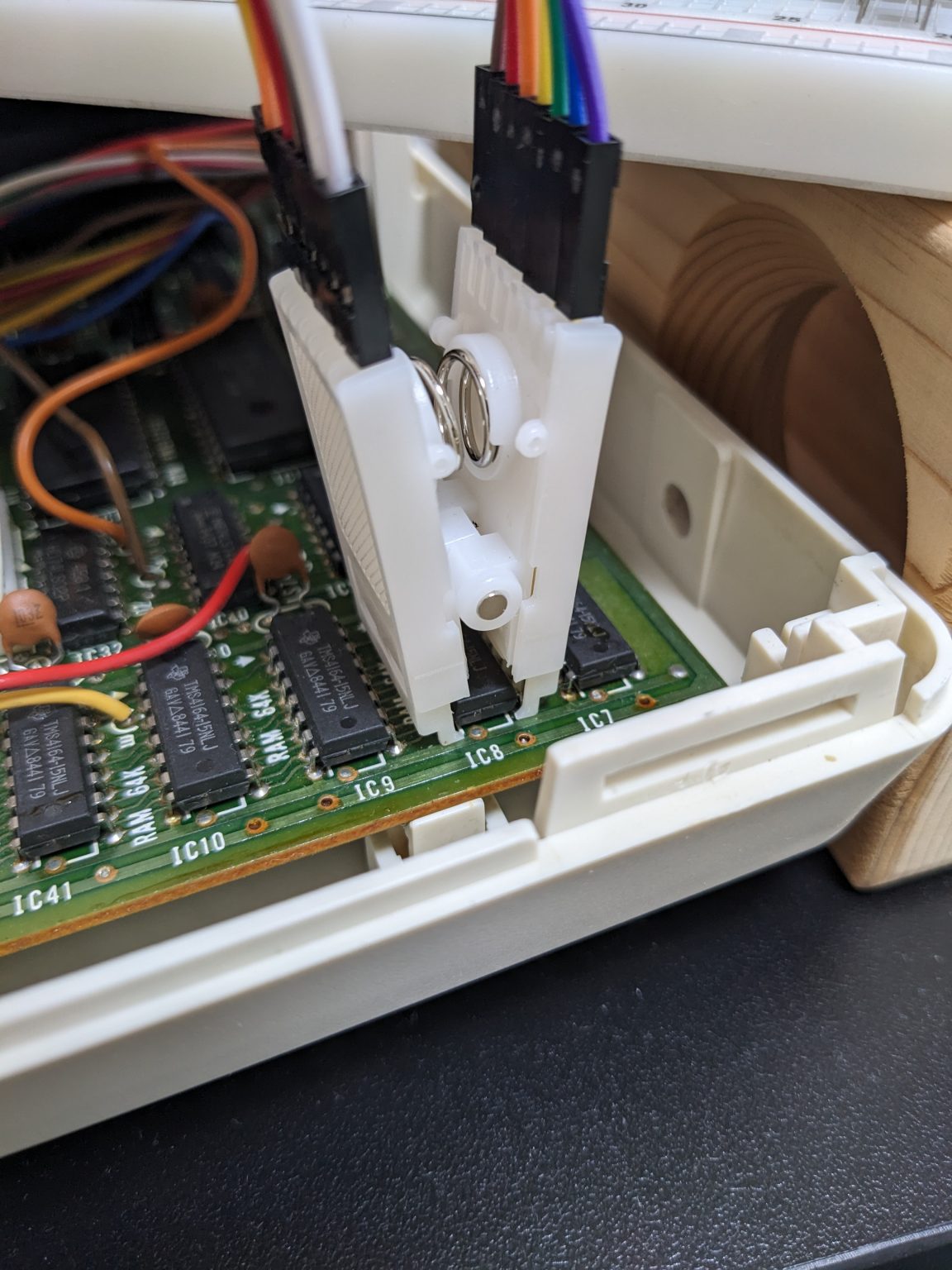 Testing 4164/4116 DRAM ICs in-circuit/live with a Raspberry Pi Pico ...